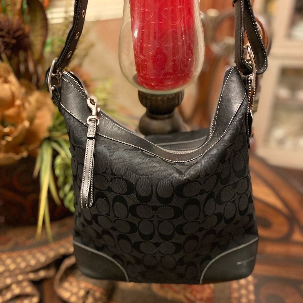Coach Black Signature Shoulder Bag - Gem